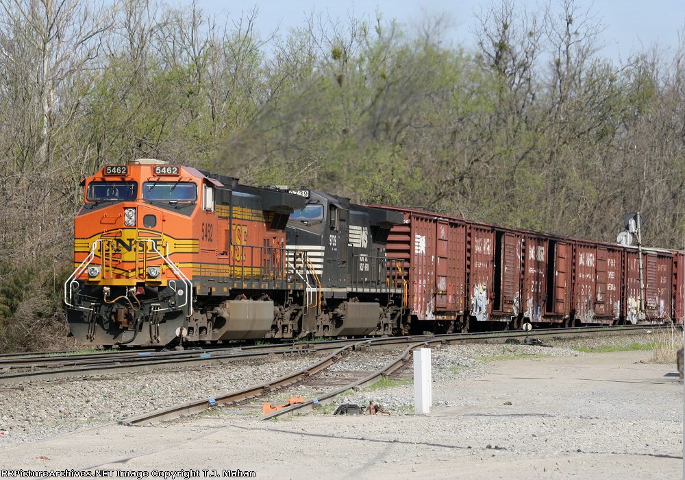 BNSF 5462